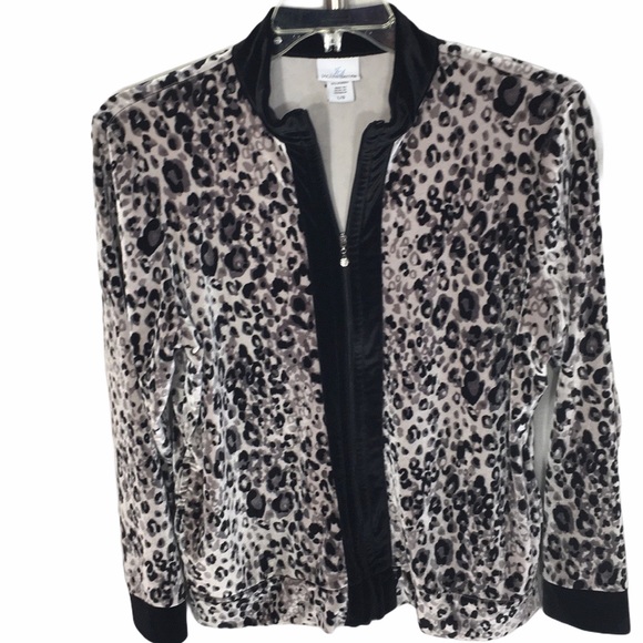 Jaclyn Smith | Jackets & Coats | Jaclyn Smith Velour Animal Print Zip ...